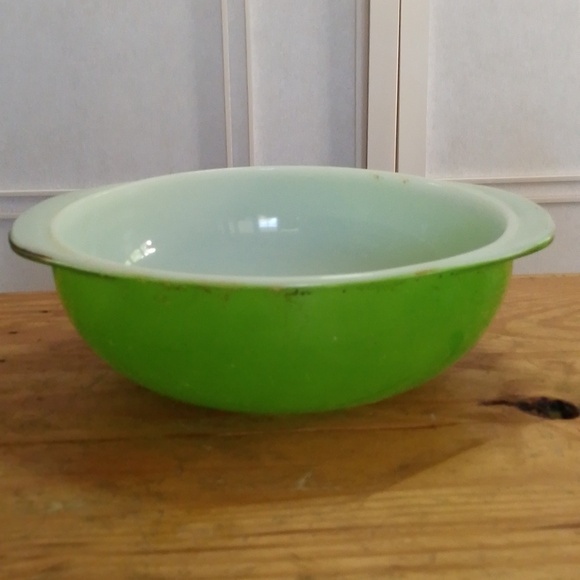 Pyrex | Kitchen | Vintage Emerald Green Pyrex Mixing Bowl | Poshmark